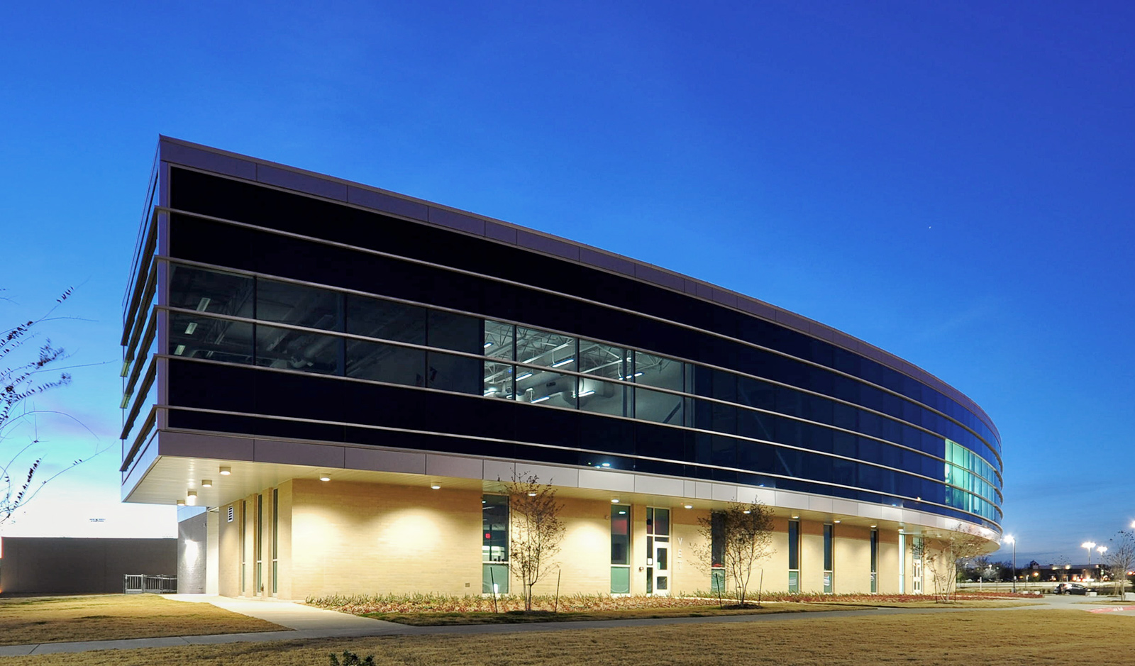 Garland ISD | Career & Tech Center - Lee Lewis Construction